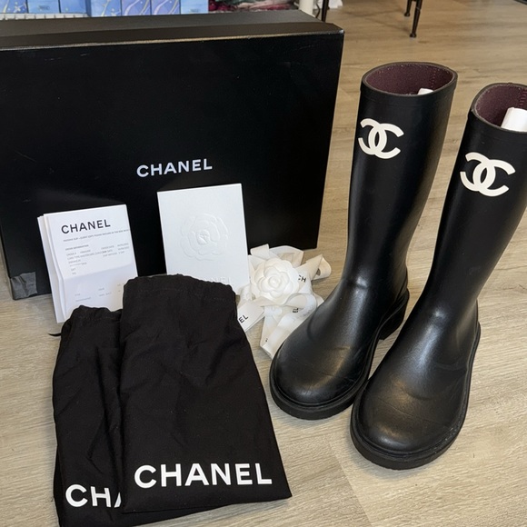 CHANEL | Shoes | Chanel Black Logo Rainboots Wellies 222 Eu 40 Us 0 ...